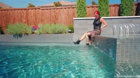 Reading And Fully Clothed Swimming With Scarlett Wetlookfashion Reading And Fully Clothed Swimming With Scarlett Wetlookfashion