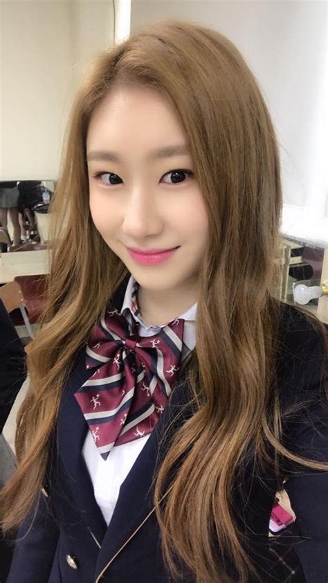 Girls Selca And Kpop Image 8890907 On