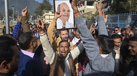 In Himachals Key Mandi District Bjp Wins 5 Seats Leads In 4
