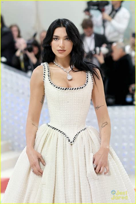 Co Chair Dua Lipas Met Gala 2023 Dress Comes With Pockets Photos