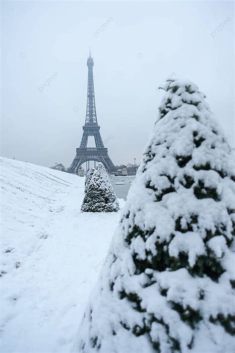 Eiffel Tower Snow Wallpaper Eiffel Tower Snow Wallpaper