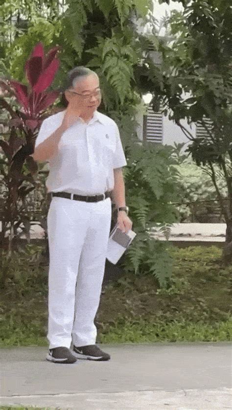 He Looks Like My Ah Gong Netizens Feel Bad Over Video Of Gan Kim