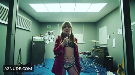 Victoria De Angelis Nude Aznude