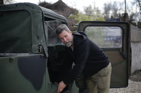 Premium Photo Engineers Perspective Navigating Complexity With Precision And Insight