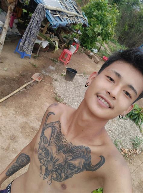 ကိုကိုထူးကံကောင်း On Twitter Rt Naylin63900359 လူကောင်သေးပြီးကြီးလိုက်တဲ့လီး