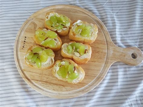 여름과일 청포도 부르스케타