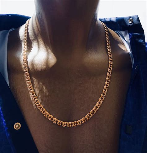 Бисмарк На Шее Фото —