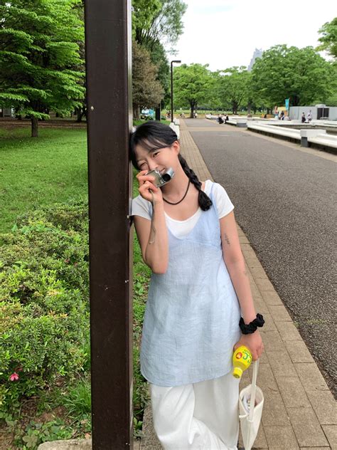 크림 블루 뷔스티에 뮤트웜