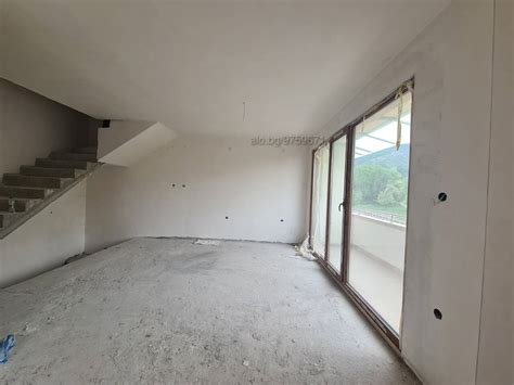 Сандански Градска къща за продажба Двуетажна къща 220 кв м РЗП 100 кв м двор Къщи Вили