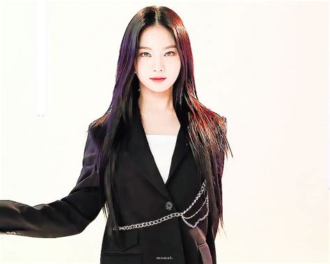 사랑스러운 스테이씨 아이사 움짤 정리 연예인 감성사진 사랑스러운 스테이씨 아이사 움짤 정리 연예인 감성사진