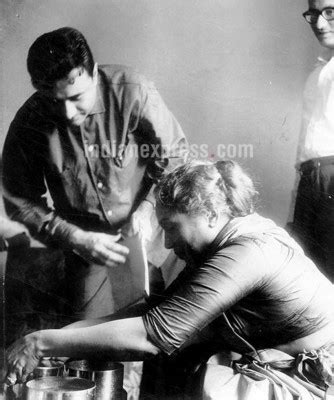 Dev Anand Dev Anand Images Dev Anand Old Pics Dev Vintage Clothing X Wallpaper