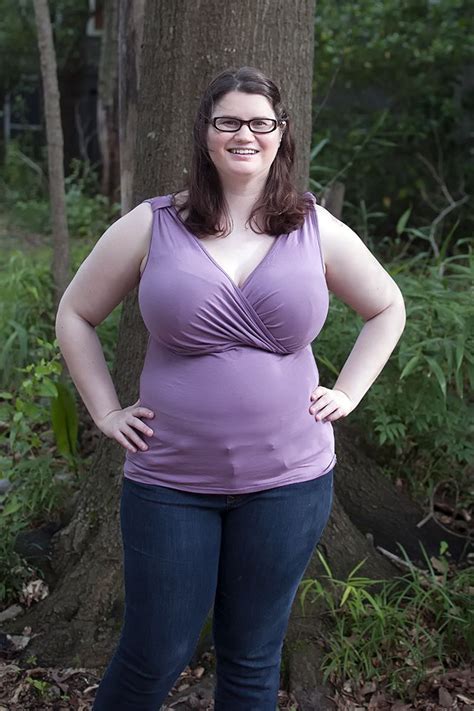 38 Best Reviews Images On Pinterest Curves Full Figured And Curvy
