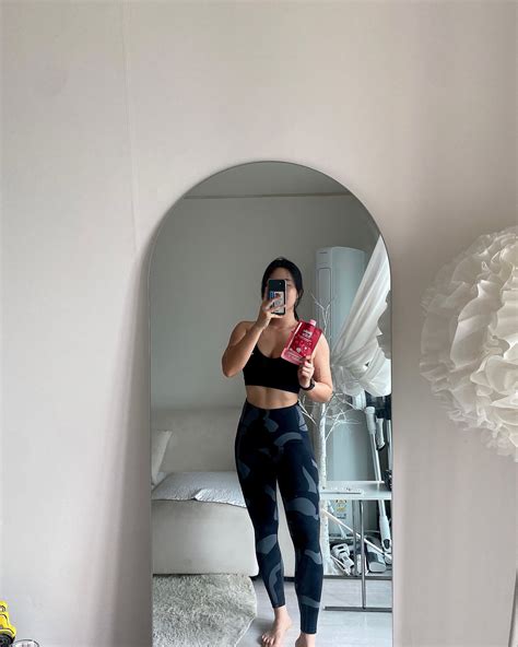 수연 불금 핫체하고 오는 길에 쓰는 피드🔥벌써 8월이라니 시간이 너무 빠르네요 😂 요즘 제 피드에 많이 보이는 씨몬스터와도 함께 한 지 벌써 5주가 넘었는데 진짜