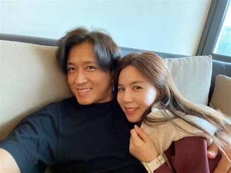 박시은 남편 진태현 품에 쏙 내 표정 따라하더니 자꾸 닮아가는 건가 네이트 연예