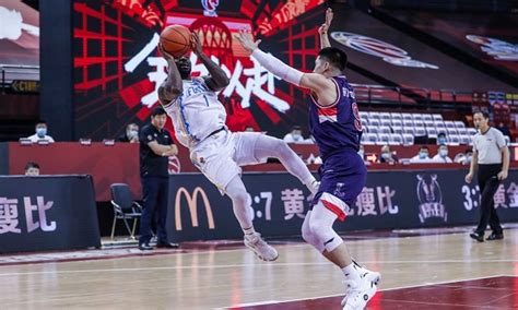Basketball Top5 影快訊台灣第一控遭遇犯規麻煩！陳盈駿146助 帶隊追分還是輸 廣州苦吞四連敗