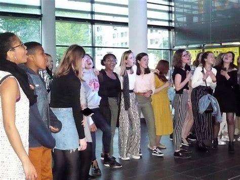 Dix Huit Lycéens Moscovites Sont Passés Par Le Lycée Pothier Orléans 45000