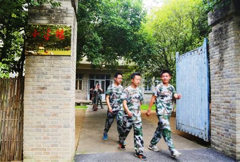 江西师大附中军事夏令营第五天纪实丨我们致敬改革开放四十周年 陆军学院