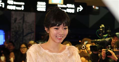 [포토엔]배슬기 하의실종 패션 쑥스러워요