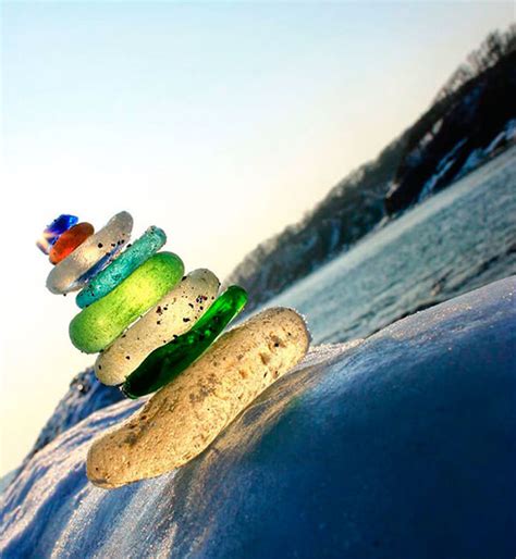 Stunning Colorful Glass ‘pebble Beach At Ussuri Bay Design Swan