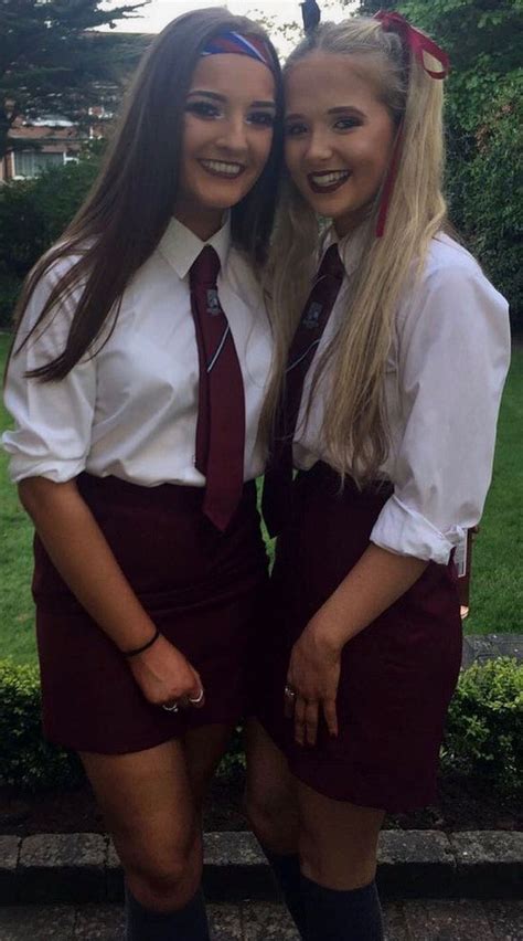 Pin On Guapas En Camisa Blanca