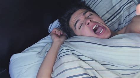 Что Парни Делают В Кровати Youtube