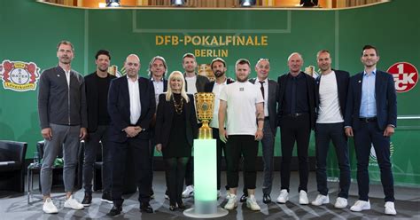 Galerie Cup Handover In Berlin