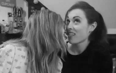 Lesbians Licking Tongue 