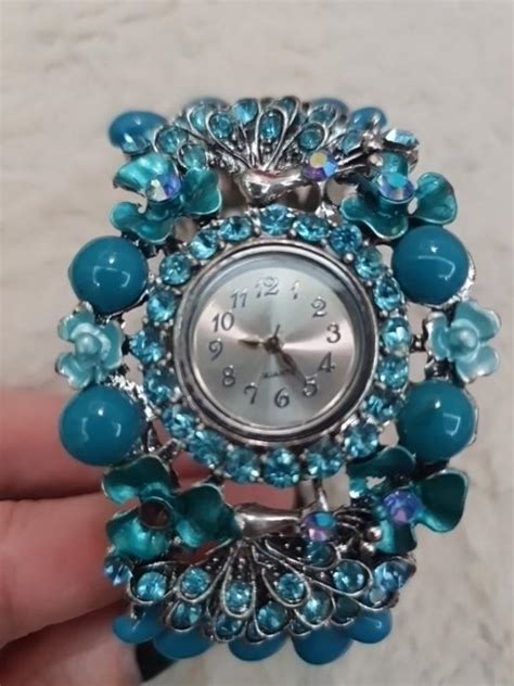 Шикарний годинник — ціна 1700 грн у каталозі Годинники Купити аксесуари за доступною ціною на