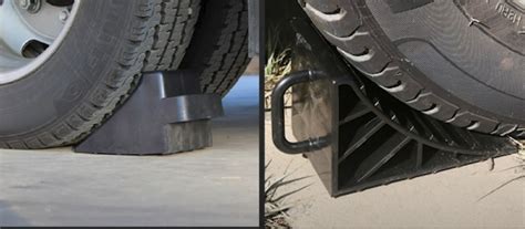 ‘사이드 브레이크만 믿고 비탈길에 트럭 주차