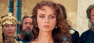 Suffron Burrows As Andromache In Troy 2004 Tumbex