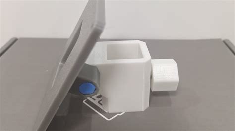 成本较高的3d打印便携屏支架 Youtube