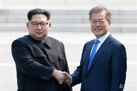남북 정상의 뜨거운 악수평화시대 신호탄 쏘다 노컷뉴스