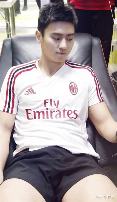 30岁宁泽涛最新写真曝光，网友：差点认成了印小天！ 知乎