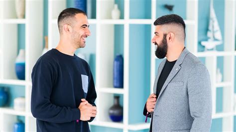 Mirroring Body Language The Secret To Stronger Connections