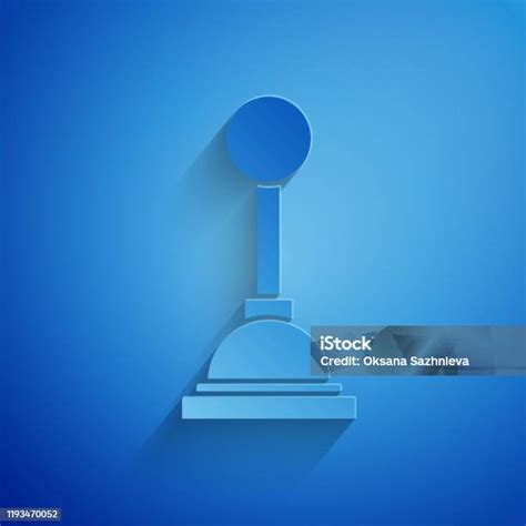 파란색 배경에 격리 된 종이 절단 기어 시프터 아이콘 수동 전송 아이콘 종이 아트 스타일입니다 벡터 일러스트레이션 개념에 대한