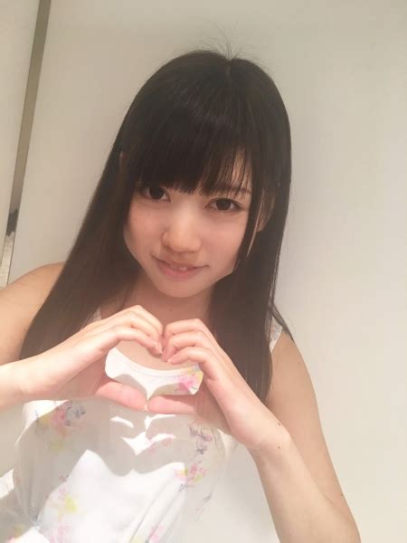 初撮影2シーン目で49番目の体位･ヨシムラを経験！「ねちっこいsexでした（ニッコリ）」 処女喪失はネットで知り合った男と！「血が出て妙に