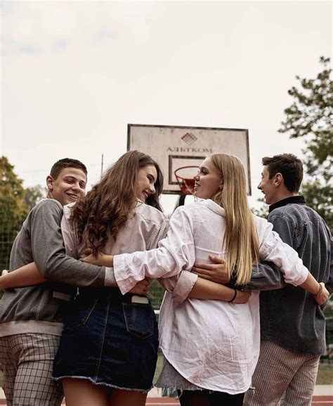 Пин от пользователя Darya на доске фотки Портретные позы выпускников Фотография выпускника