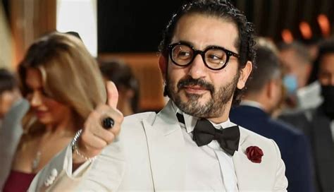 أحمد حلمي يروي تفاصيل أول لقاء له مع أحمد زكي وعلاقته بعادل إمام ومحمود عبد العزيز Laha Magazine