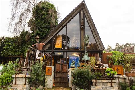 Riccardo Gallery • Visit Cambria Ca