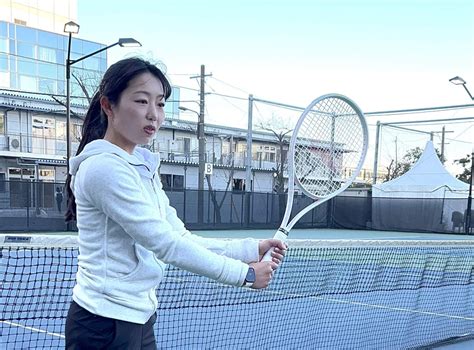 テニスのプロに聞くフォアハンドとバックハンドのやり方！両手・片手で打つメリットデメリットやプレーのコツ Dcマガジン