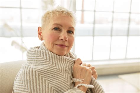 38 Natural Looking Hair Colors For Women Over 60 Hood Mwr