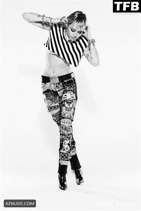 Miley Cyrus Sexy Poses Flashing Her Nude Tits In A Promo Photoshoot