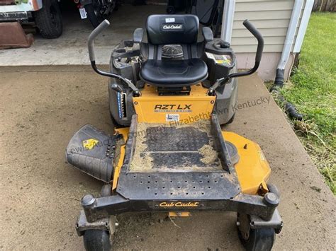 Cub Cadet Rzt Lx 42 Inch Zero Turn Mower 200 2 Live And Online