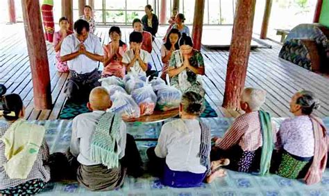 ပွင့်ဖြူမြို့နယ်တွင် သက်ကြီးဘိုးဘွား ၁၀၇ ဦး အလှူငွေနှင့် စားသောက်ဖွယ