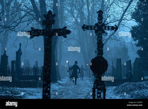 Nosferatu Nicholas Hoult 2024 Ph Aidan Monaghan © Focus Features