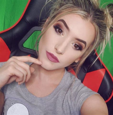 Trying To Catch A Fly 😂🦟 Funny Viral Comedy Funnyvideos Cutegirl Cute Lol Prettygirl