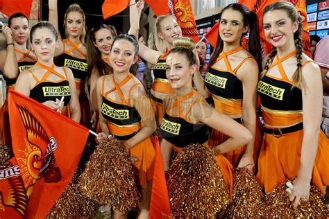 Ipl 2023 जानिए आईपीएल में कैसे होता है Cheerleaders का चयन और कितनी
