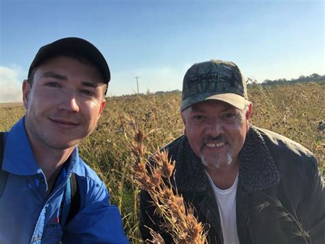 Linkedin Dylan Male 페이지 Djadjawurrung Djandak Kangaroograss