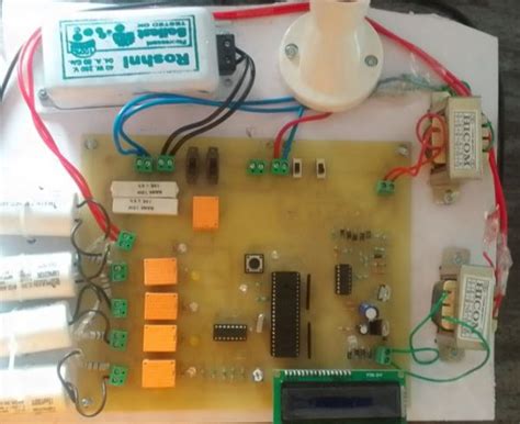 Automatic Power Factor Correction Using Pic Microcontroller Electrosal