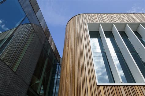 Timber Rainscreen Cladding Pros Cons Types And Costs